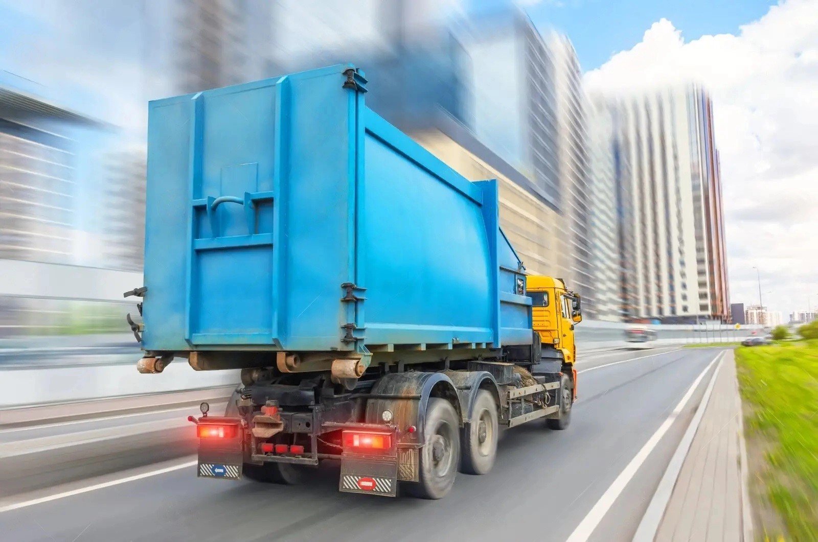 Dumpster Bin Rental Pricing in Ottawa: How to Get the Best Deal
